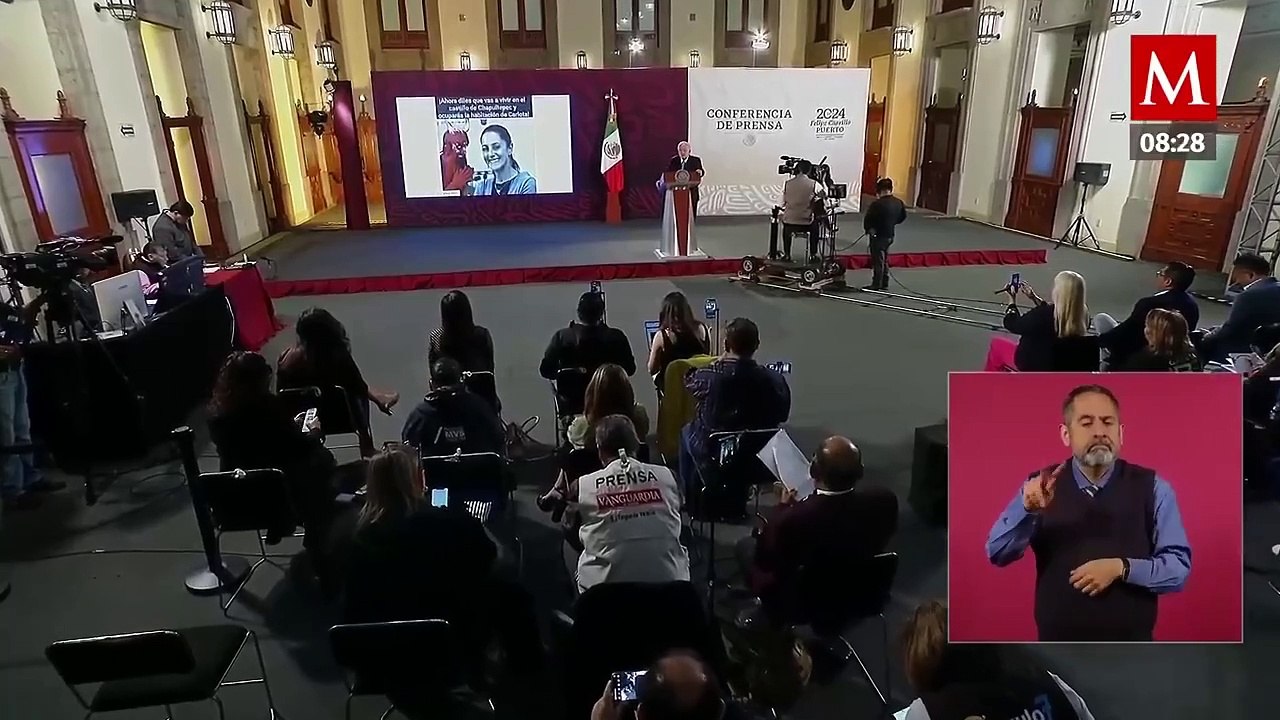 Entre risas, AMLO 'saca el diablito' y muestra un meme en La Mañanera ...