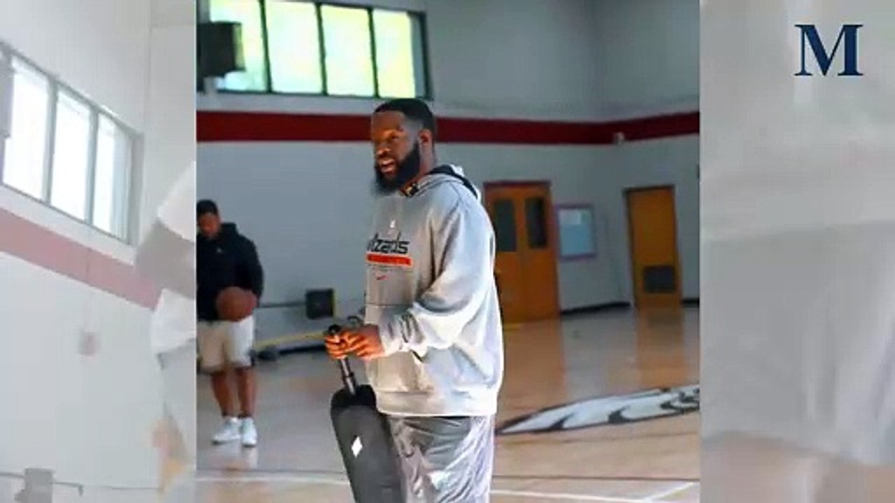 Darius Days signs | September 3, 2024 | Illawarra Hawks - video Dailymotion