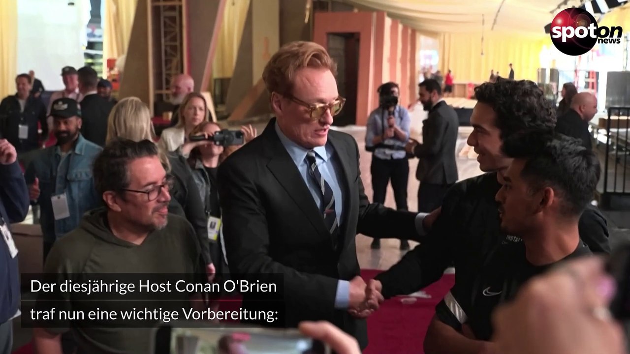 Hinter den Kulissen: Conan O'Brien rollt den roten Teppich aus - video Dailymotion