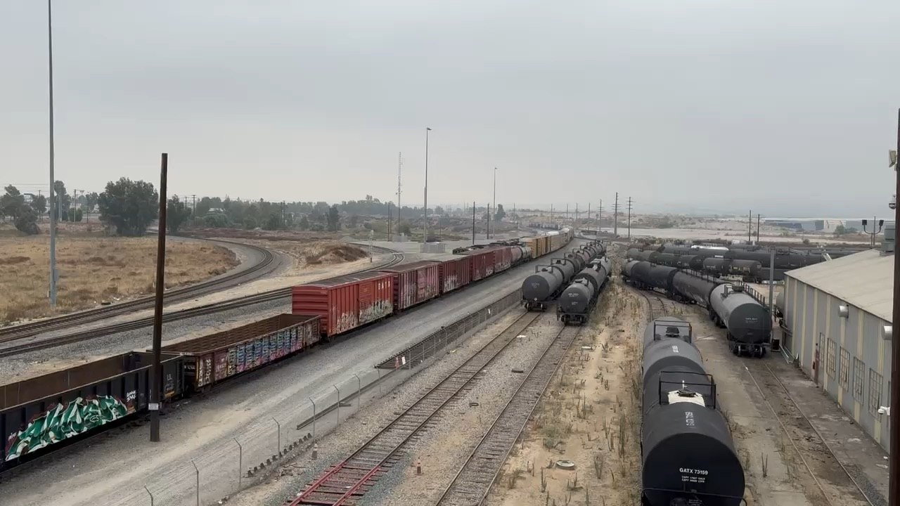 UP 8510 Arrived Westbound Manifest Train at West Colton Yard - video Dailymotion