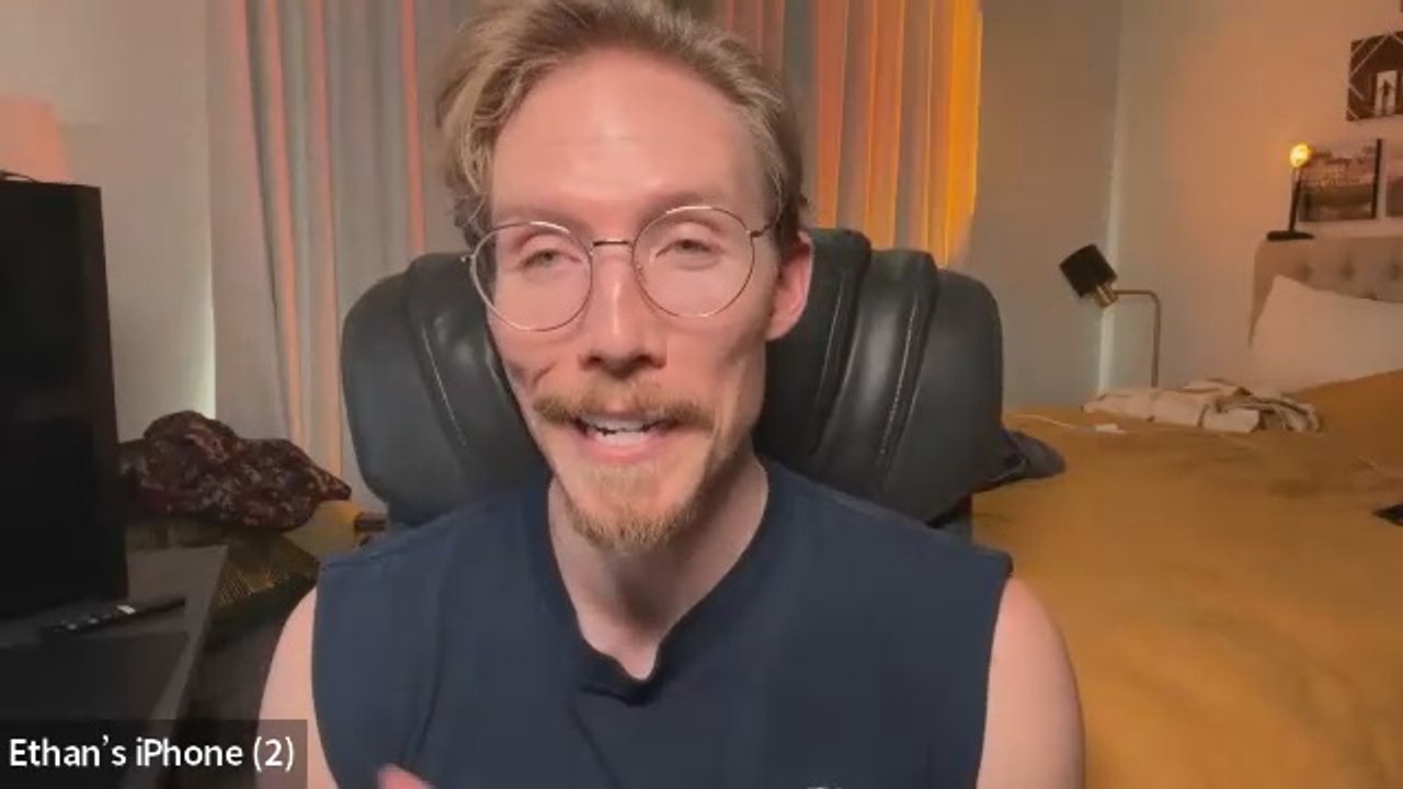 Sergio Guerrero directs Ethan Daniel Corbett in Clown & Out - video ...