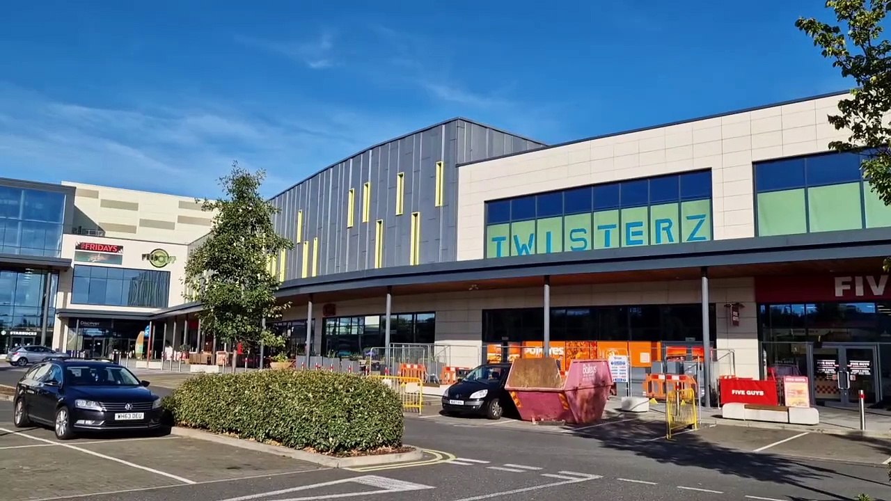 Rushden Lakes Leisure Terrace including Flip Out - video Dailymotion