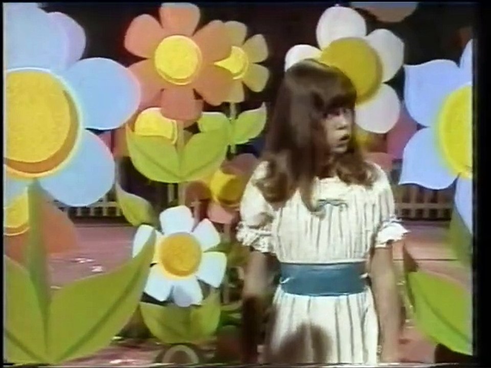 SALLY BOYDEN - Young Talent Time Tells All (2001) - video Dailymotion