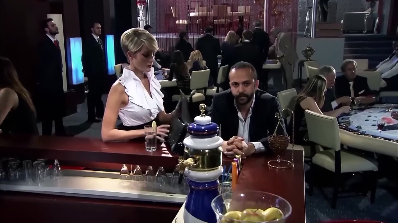 ¡Tefo Caerá Bajo El Hechizo de Şebnem! | Ezel Português Dublado - Vídeo ...