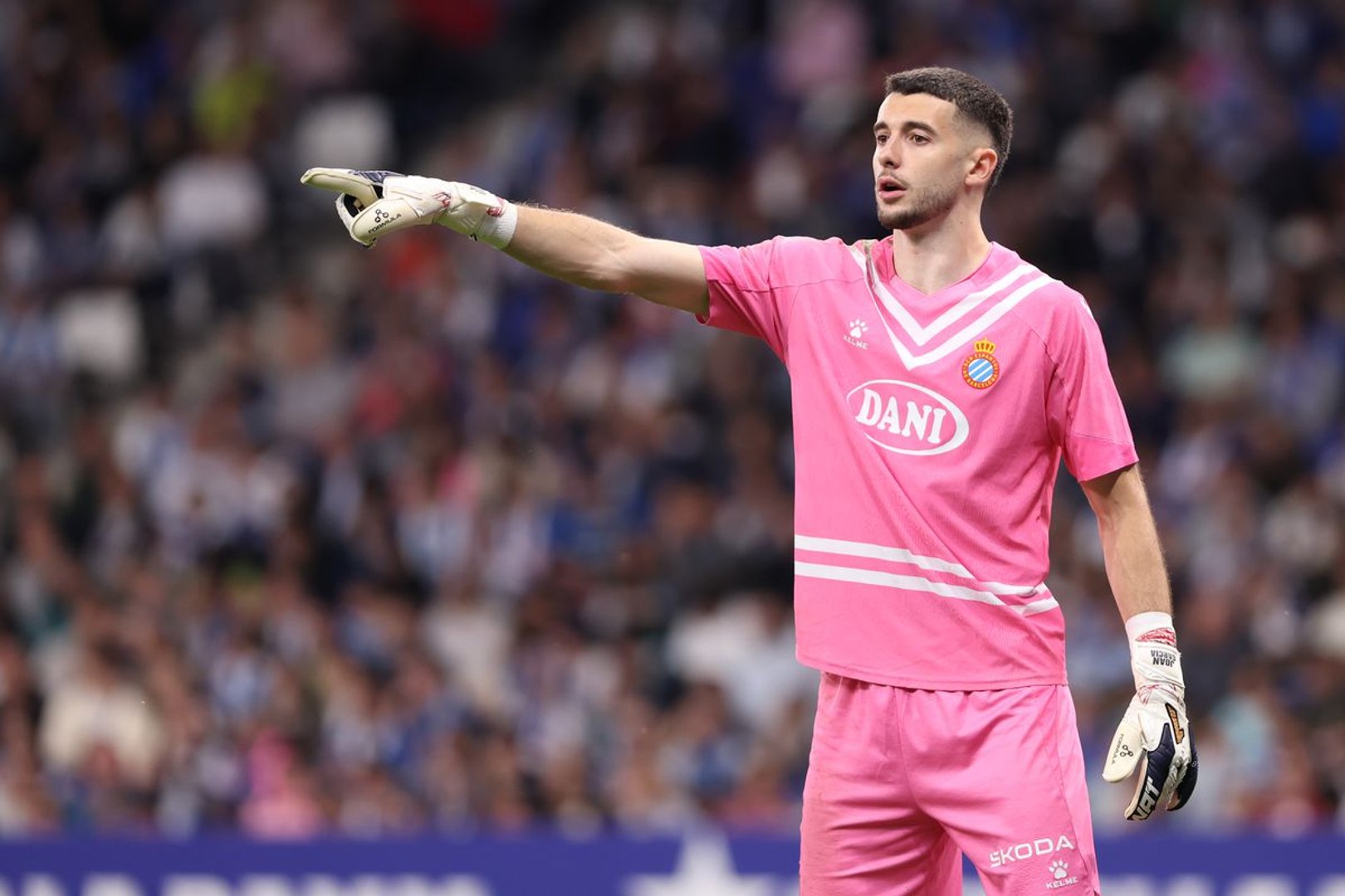 Joan Garcia Moves Further Away from Barça: Release Clause and Message ...