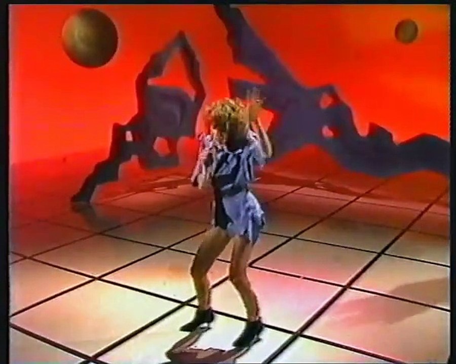 DEBBIE BYRNE - Why Don't You Move In With Me (The Don Lane Show 1983 ...