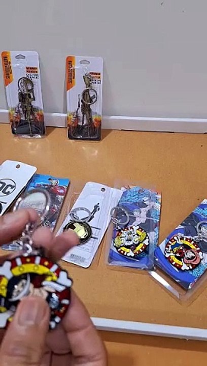 Anime Meets Metal - Spinning Superhero Keychains Showcase - video ...