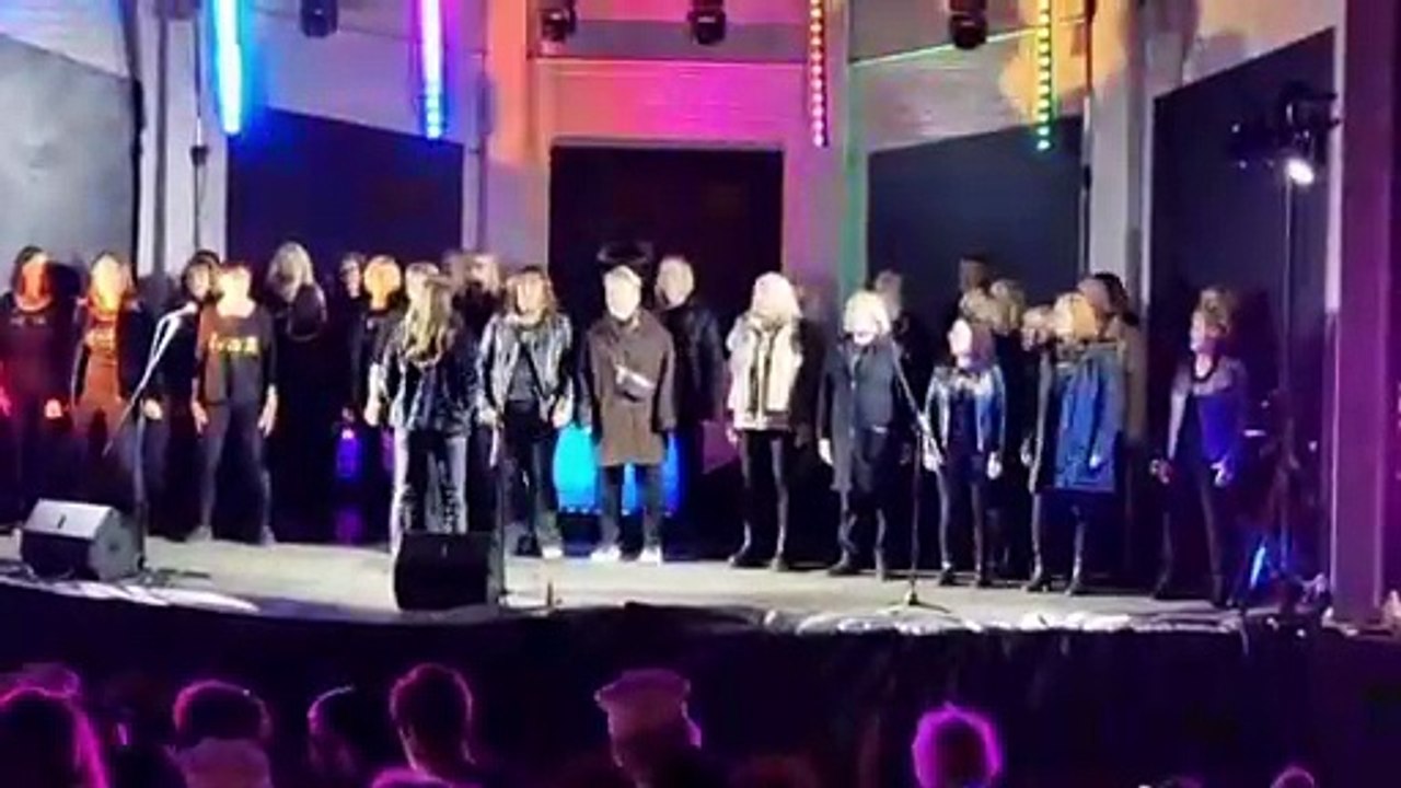 Clitheroe torchlight parade - video Dailymotion