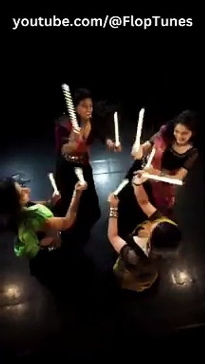 Chogada With Lyrics | Loveyatri | Aayush Sharma | Warina Hussain ...