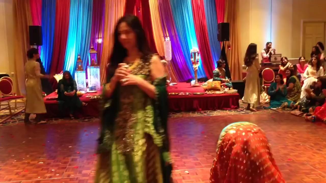 Pakistani Mehndi Wedding Dance :) Wedding Dance & Songs - video Dailymotion
