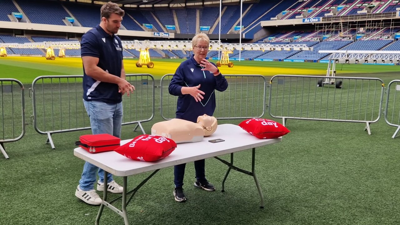 Scotland forward Sam Skinner gives CPR & defibrillator demo - video ...