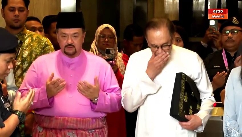 Anwar menuju ke Parlimen untuk bentang Belanjawan 2025 | Astro Awani