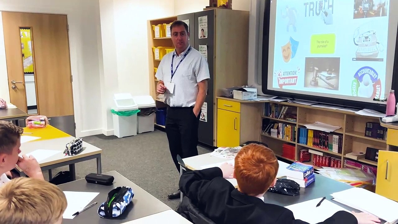 Reporter goes back to the classroom for careers day - video Dailymotion