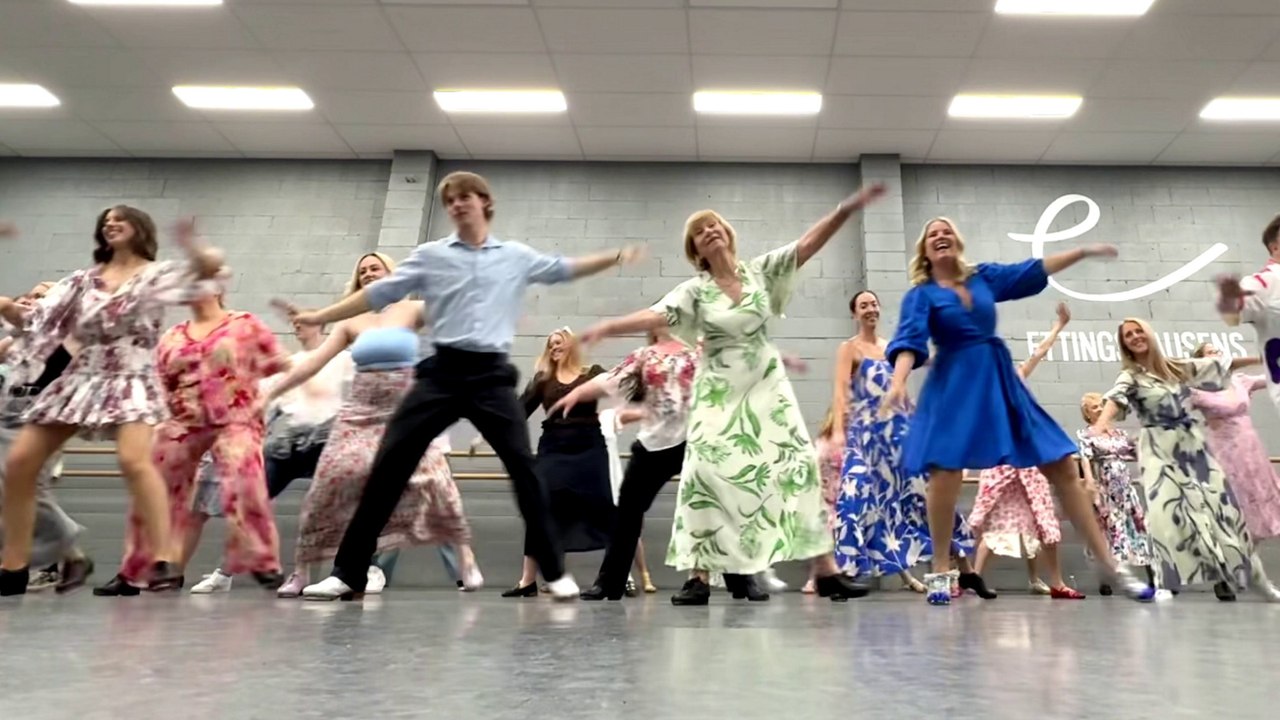 Mum still tap dancing at 80 reunites with her former students for her ...