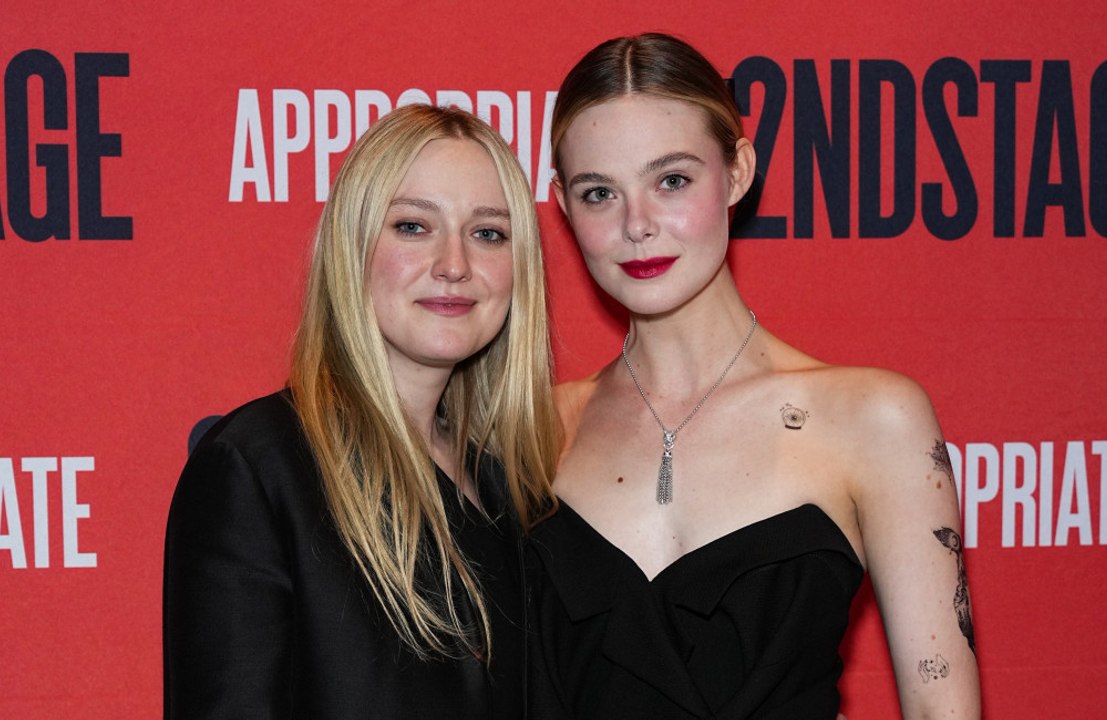 Elle Fanning 'leans on' her sister Dakota for support amid their ...