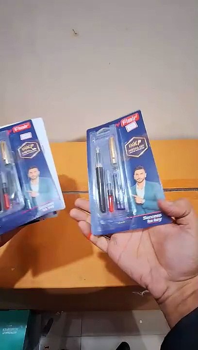 FLAIR Inky Gold and MOVE Liquid Ink Fountain Pen - video Dailymotion
