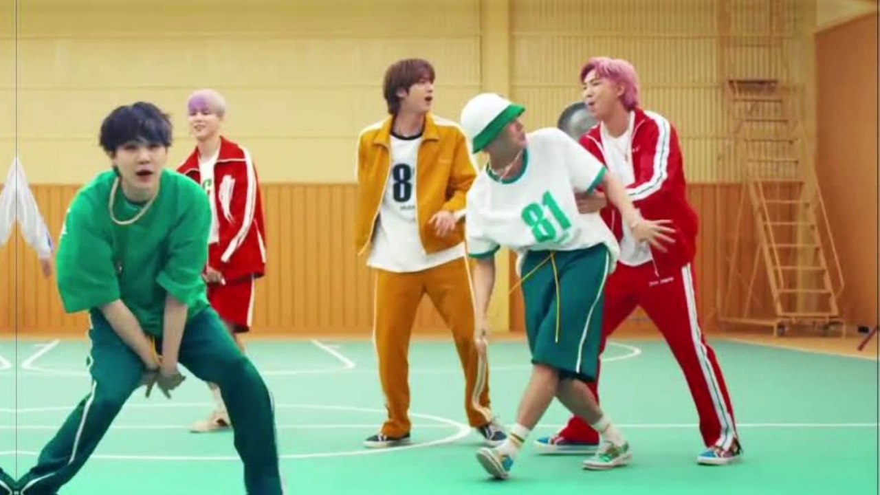 BTS Sets YouTube Record as First Group to Reach 1 Billion Views with 7 ...