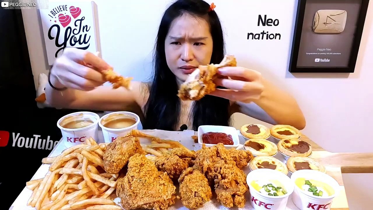 Satisfying Crunch! KFC Crispy Chicken ASMR Mukbang - Gold Spicy Fried ...