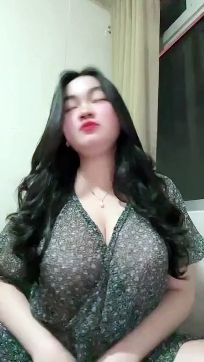 Cewek cantik body goals mulus pamer toge no bra - Video Dailymotion