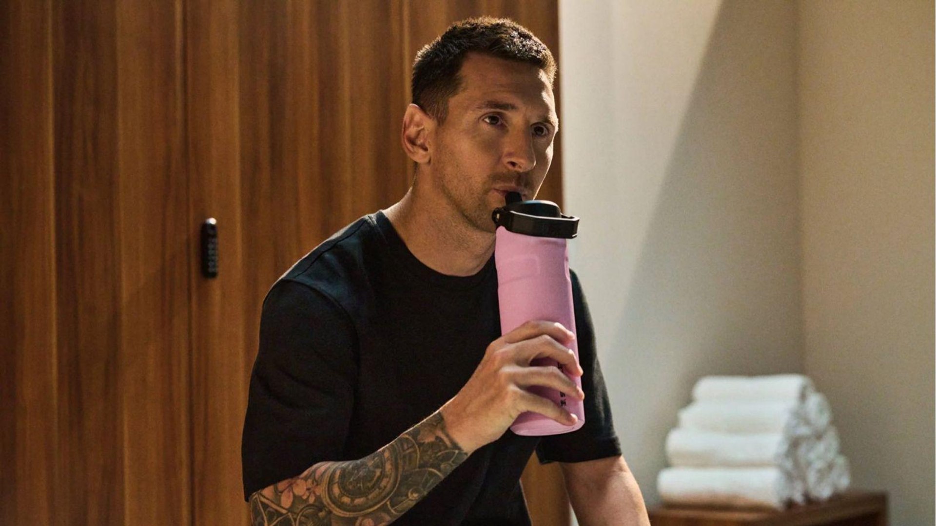 Messi Joins Stanley to Create the Perfect Mate! | beIN SPORTS