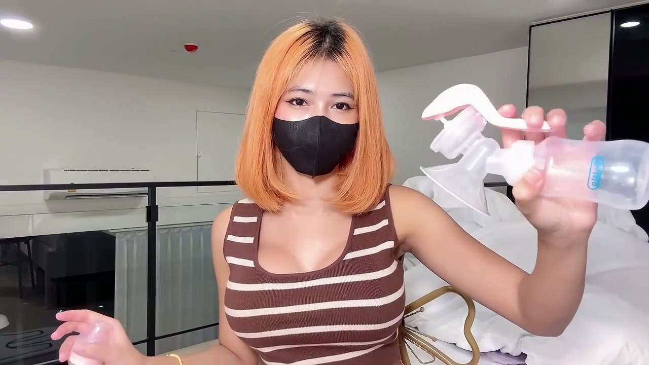 [4K] Breastfeeding with Yumi _ Tips _ Breast Pump Tutorial _ Pump With Me_8 - video Dailymotion