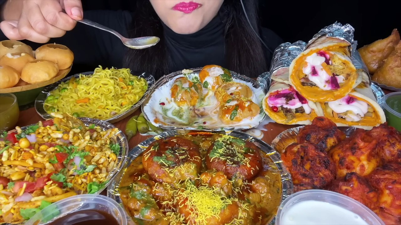 ASMR EATING INDIAN STREETFOOD,PANIPURI+ SHAWARMA+MOMO+BHELPURI+DAHIPURI ...
