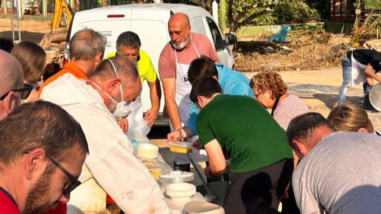 Reportaje | "Aquí hay gente que llevará 4 ó 5 días sin comer caliente ...