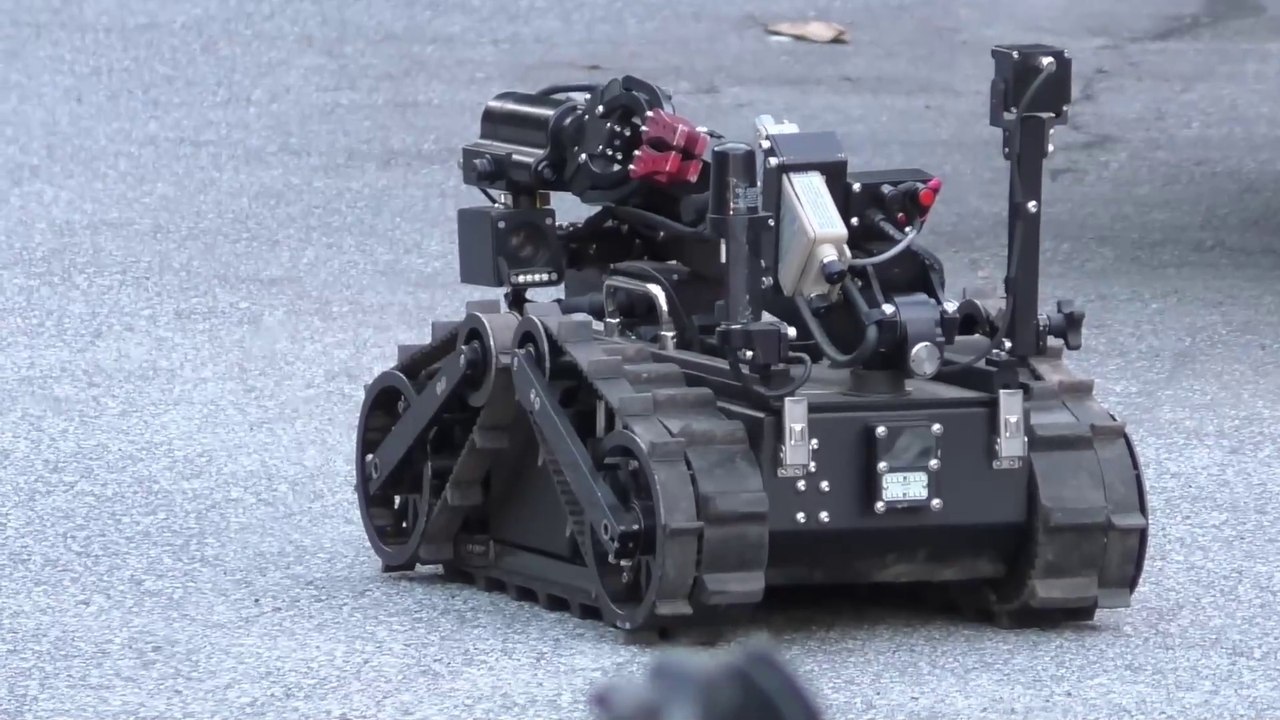 Bomb Squad Shocked Human Remains & Explosives Found Scuba Diving ...