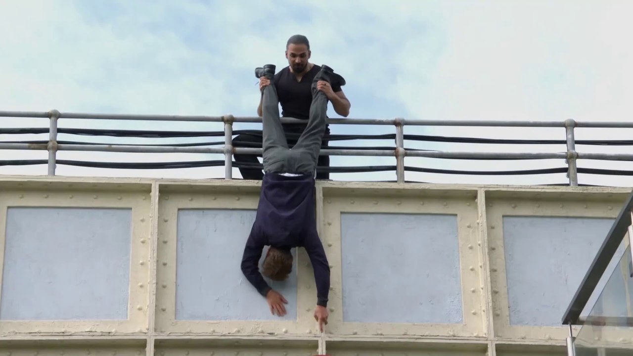 Eastenders Ravi Gulati Attacks Barney Mitchell/Teddy Mitchell vs Ravi ...