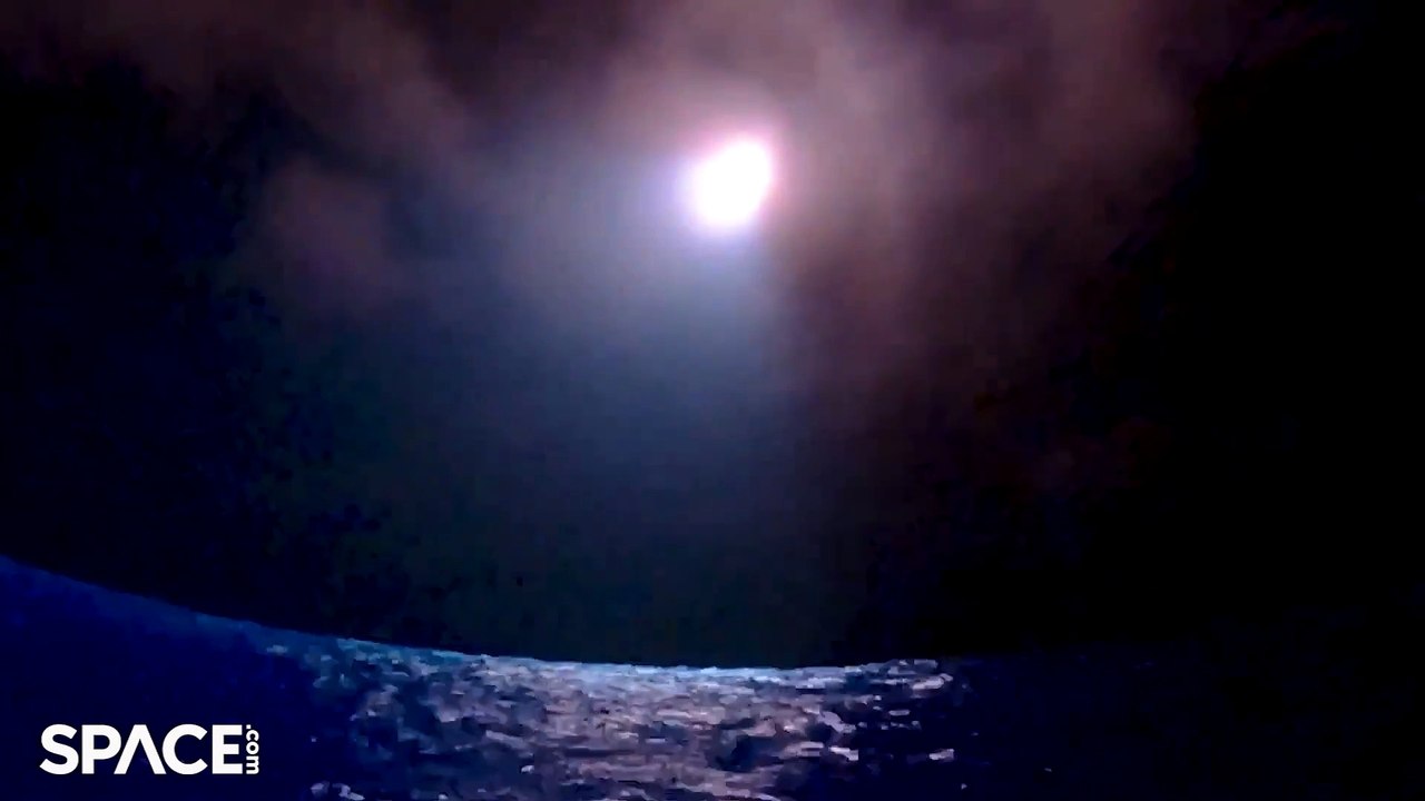 SpaceX Starship Flight 5 Splashdown And Explosion Captured By Buoy ...