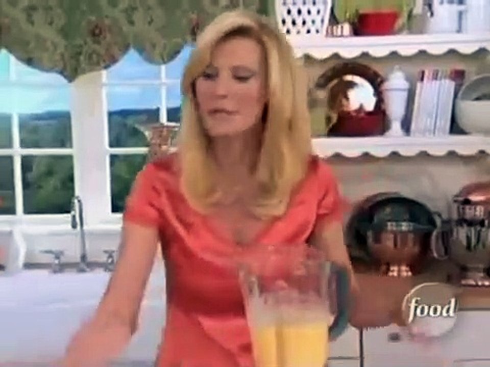 Semi-Homemade Cooking with Sandra Lee | show | 2003 | Official Clip ...