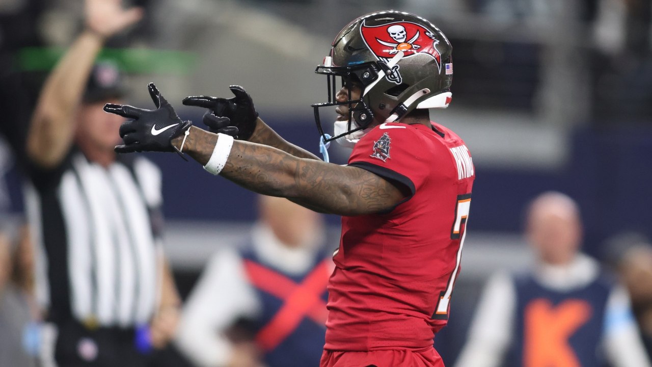 Bucky Irving Shines as Bucs Face Panthers in NFL Week 17 - video ...