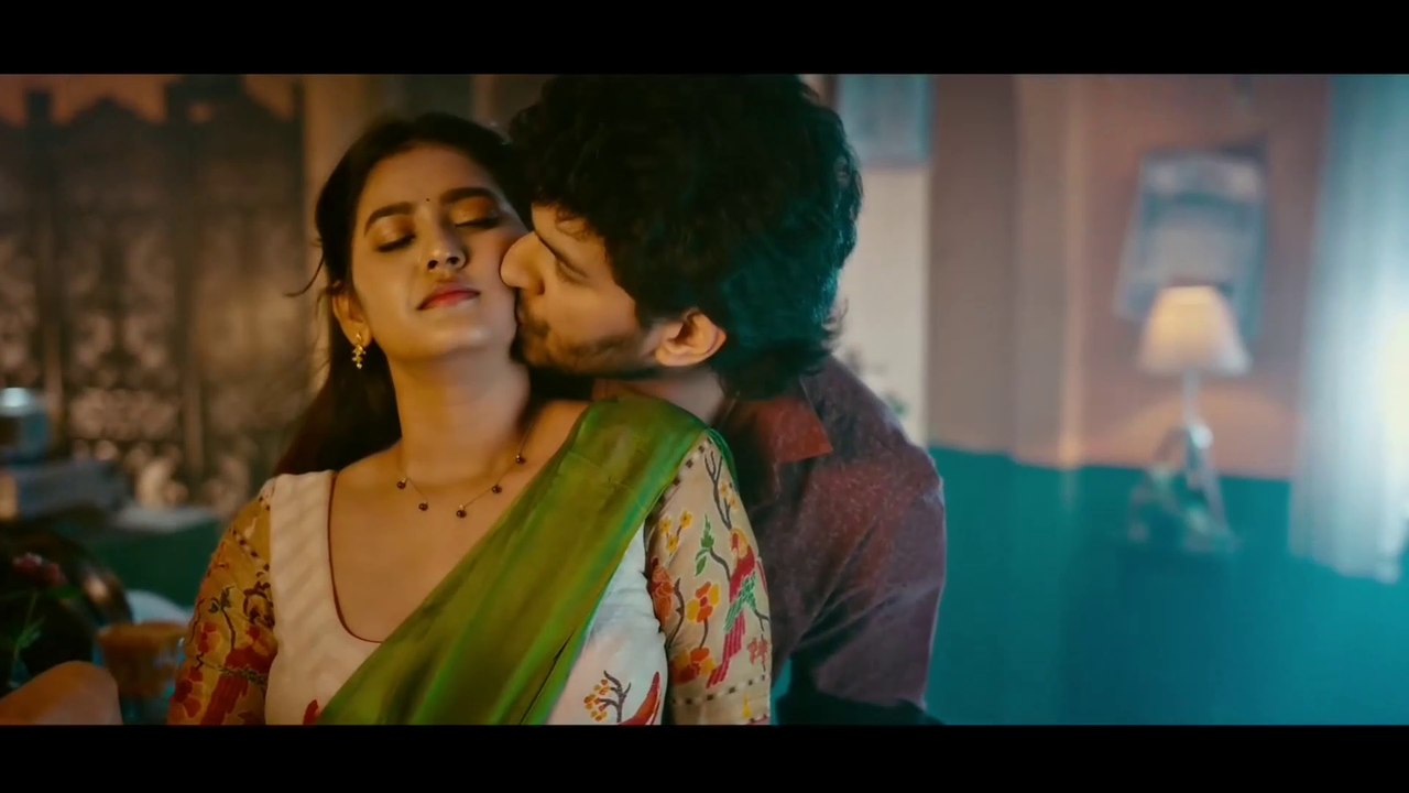 Romantic Girl in Saree enjoying with his Lover at Home - video Dailymotion