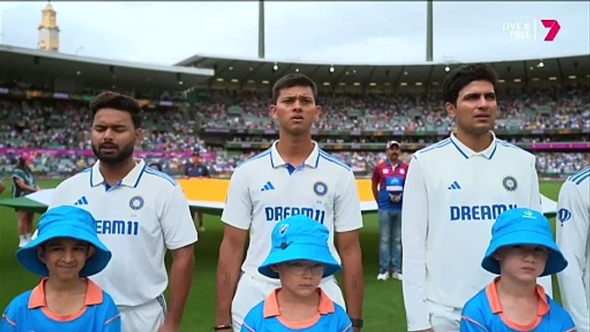 Shanul Sharma sings national anthem of India at Australia vs India ...