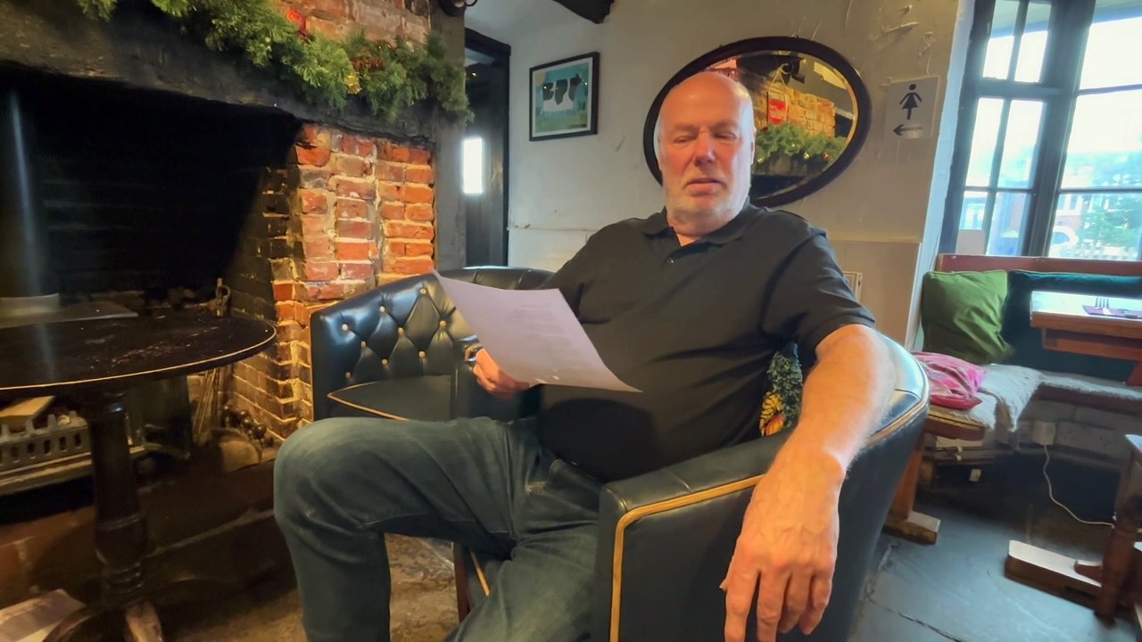 The Square Cow pub in Wickham Apology Poem - video Dailymotion
