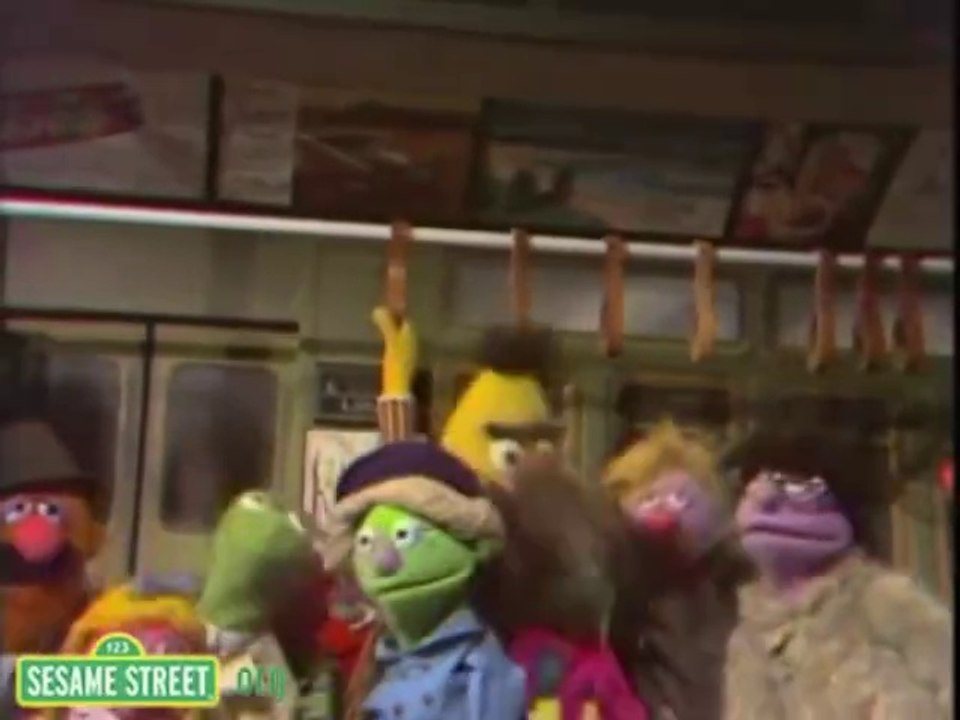 Sesame Street - Subway Christmas Tree Building - video Dailymotion