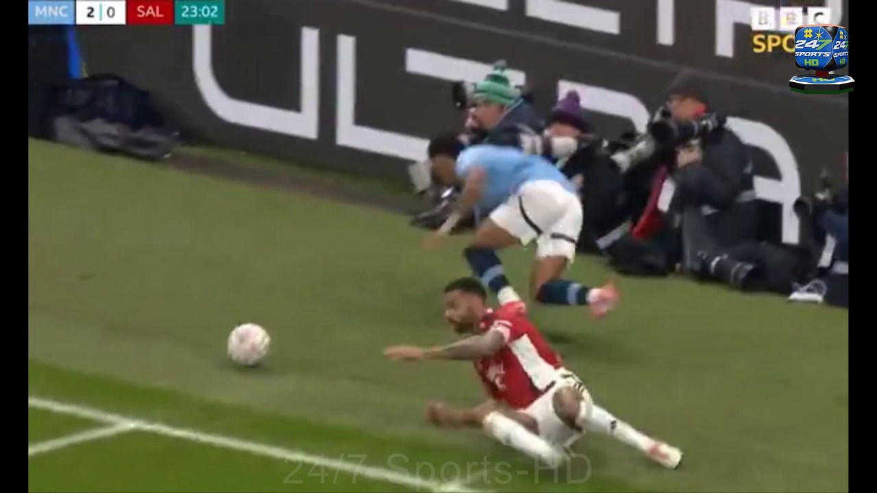 Shocking Moment: Savinho Narrowly avoids injury after Falling Off the ...