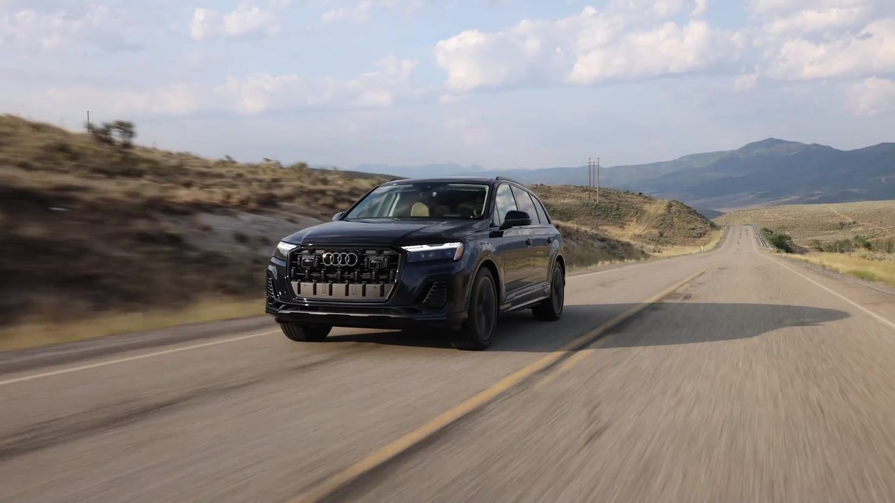 2025 Audi Q7 in Waitomo Blue Metallic Driving Video - video Dailymotion