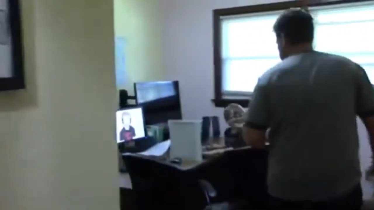 Psycho Father Smashes Xbox 360 - video Dailymotion