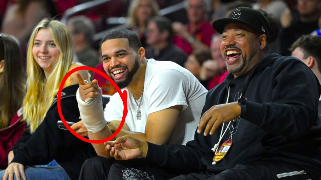 Here’s Why Caleb Williams Has a Cast on His Throwing Hand - video ...