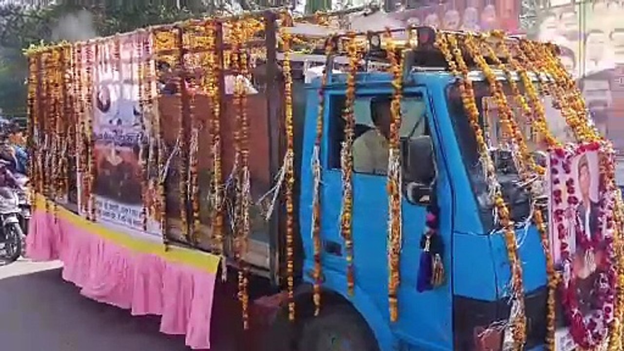 23383116 आपने कभी देखा है लेकिन गुरु शिष्य परंपरा की एक मिसाल पेश की ...