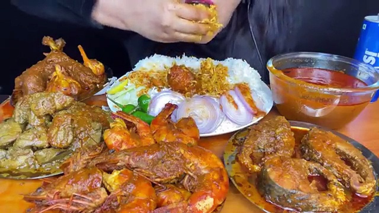 ASMR EATING SPICY CHICKEN CURRY,PRAWN CURRY,LIVER CURRY,EGG MASALA,FISH CURRY _FOOD_ spiceasmr ...