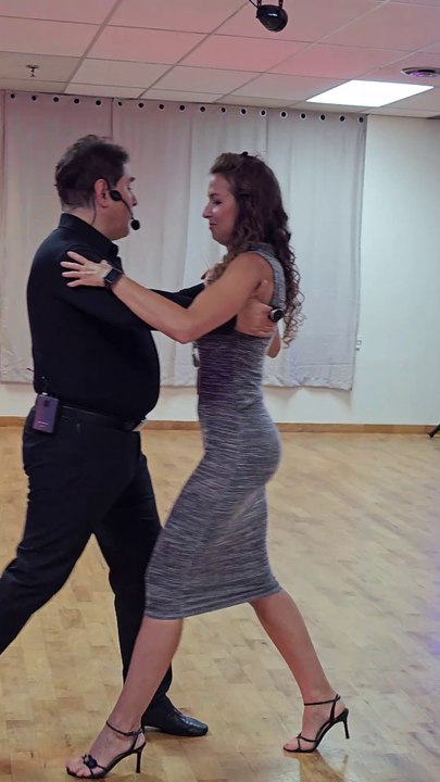 Learn Waltz Basic Steps – Easy Ballroom Dance Tutorial! - video Dailymotion