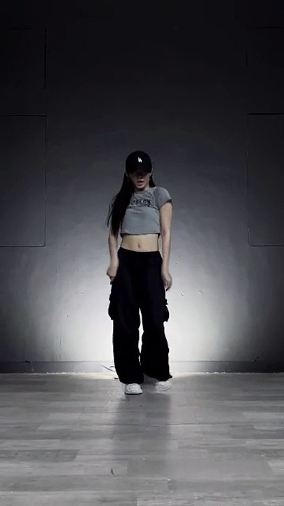 Get ready for the ultimate SHEESH dance cover - Vidéo Dailymotion