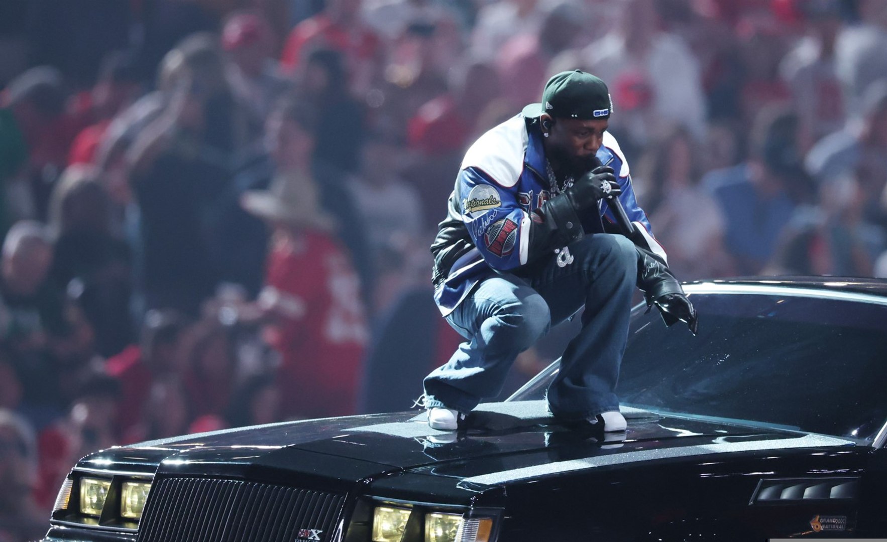 NFL : Le show de Kendrick Lamar à la mi-temps du Superbowl | beIN SPORTS