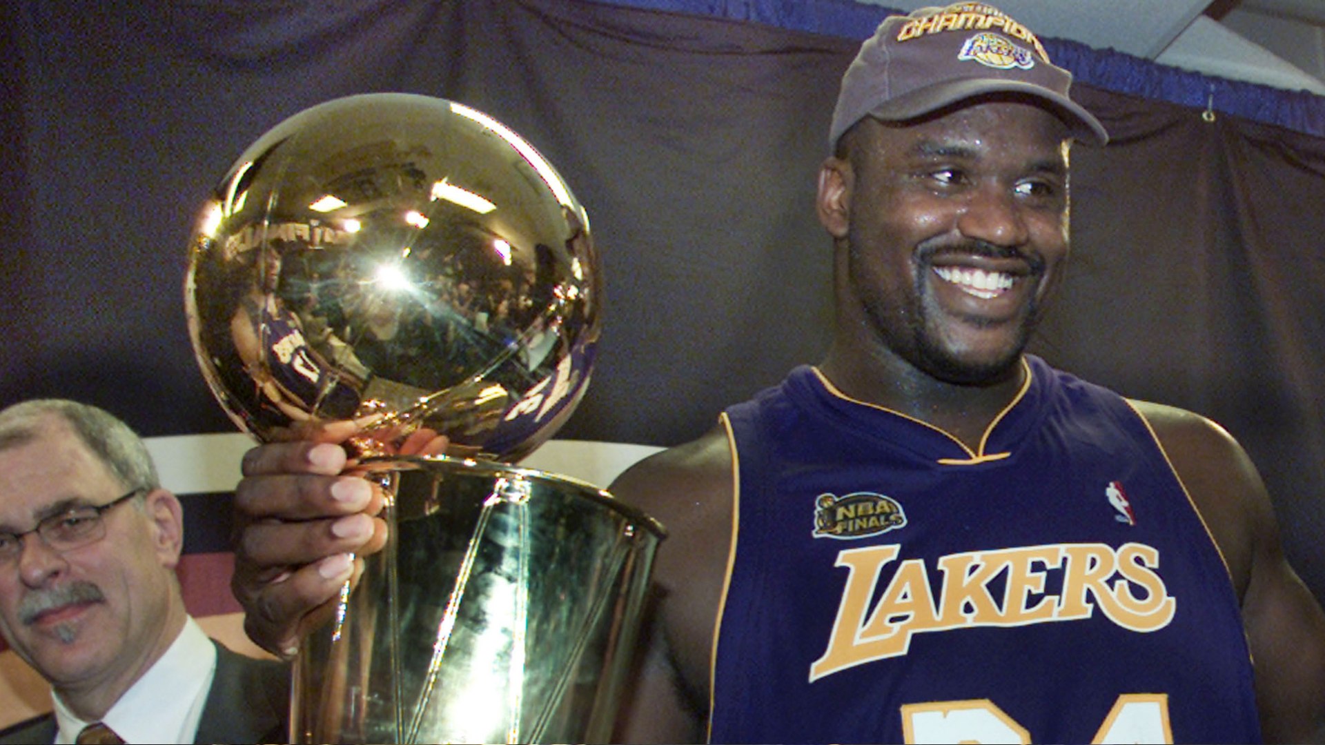 Shaquille O'Neal Plans to Come out of Retirement to... Fight in The UFC ...