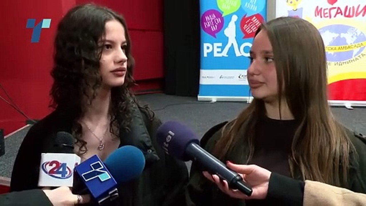 Младите минуваат на телефон колку работник со работно време - Телма ТВ ...