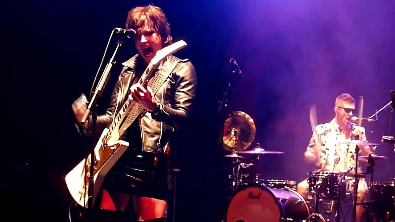 Halestorm - Do Not Disturb - video Dailymotion