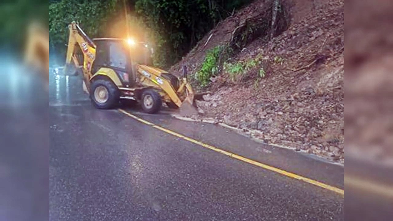 Derrumbes de tierra en carretera Casabito-Constanza - Vídeo Dailymotion