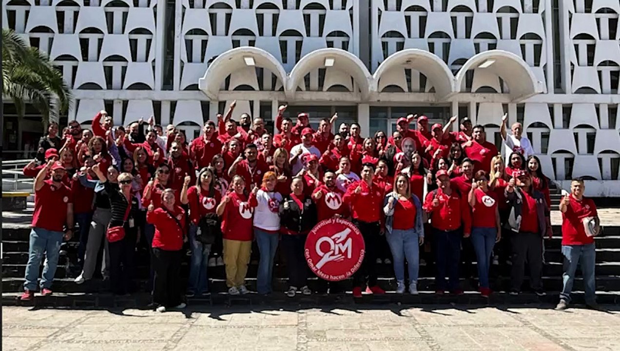 Omar Meza presentó sus propuestas a los trabajadores de seguro social ...